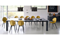 The contemporary Omnia extendable table made by Calligaris - Five ...