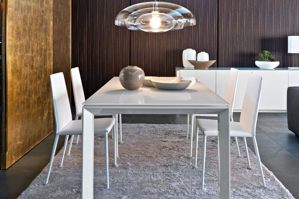 The contemporary Omnia extendable table made by Calligaris - Five ...