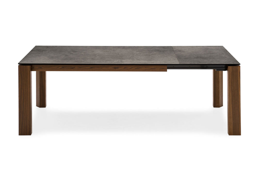 The modern Omnia extendable table made by Calligaris. - Five Elements ...