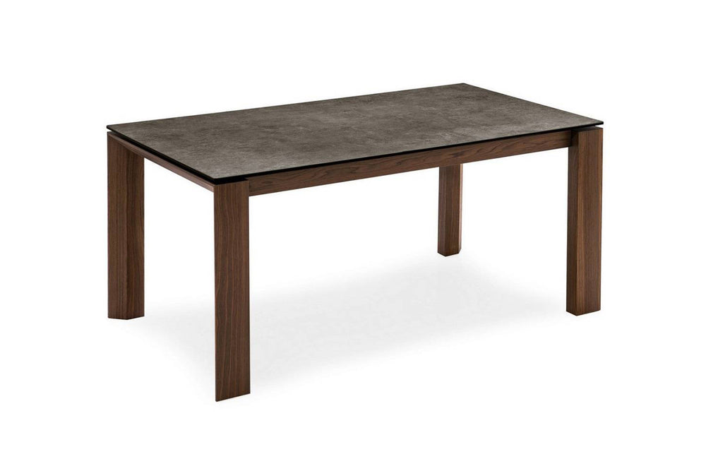 The contemporary Omnia extendable table made by Calligaris - Five ...