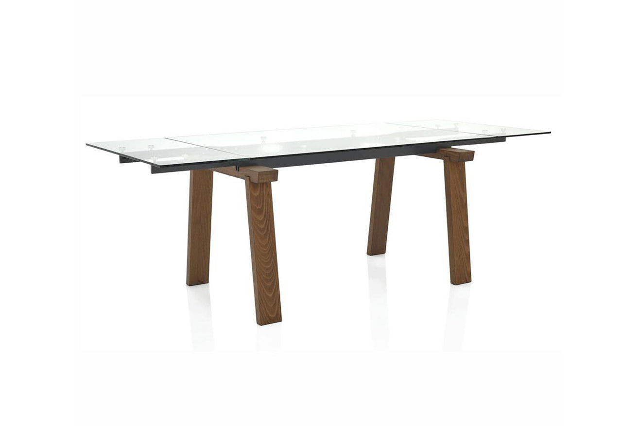 The customizable Levante extendable table made by Calligaris. - Five ...